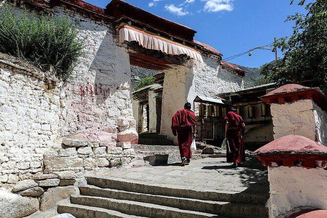 4 Day Lhasa City Group Tour Monasteries and Cultural Highlights - Exploring Lhasa: A Practical and Authentic Journey