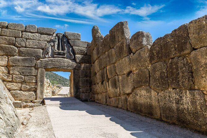 4-Day Private Peloponnese, Delphi and Meteora Tour from Athens - Who This Tour Is Perfect For