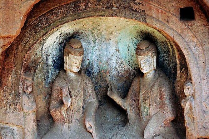 4-Day Private Tour to Binglingsi Grottoes and Lambrang Monastery from Lanzhou - Key Points