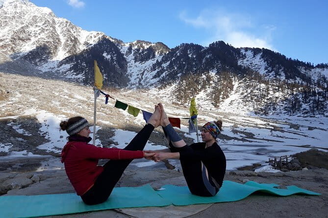 4-Day Private Yoga Trekking in The Indian Himalayas in Daramshala - Key Points