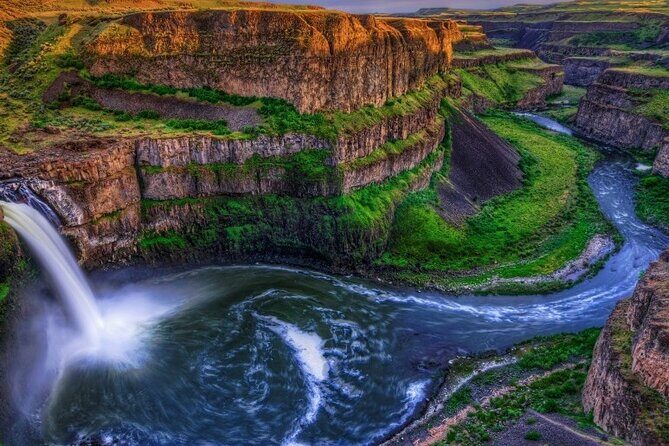 4-Day Yellowstone and Mount Rushmore Tour from Salt Lake City - A Detailed Look at the 4-Day Tour Experience