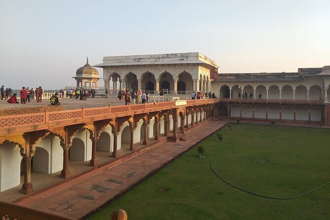 4-Days Golden Triangle Tour {Taj Mahal at Sunrise} - Who Would Benefit Most?