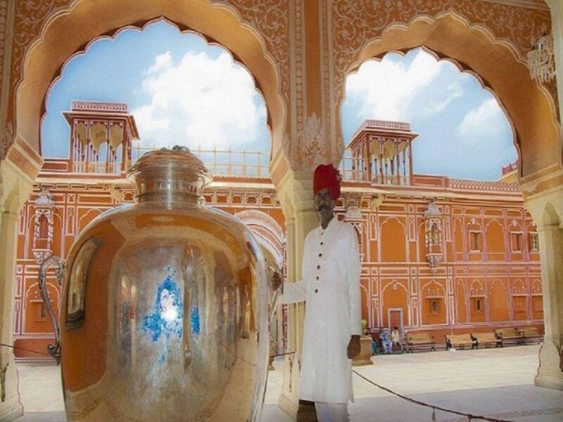 4 Days Private Luxury Golden Triangle Tour from Delhi - Day 3: The Charm of Jaipurs Palaces and Forts