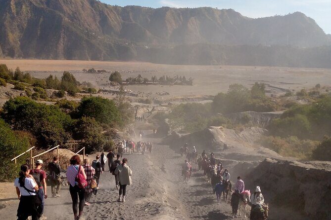 4 Days Tour From Yogya Tumpaksewu Bromo Ijen - Key Points