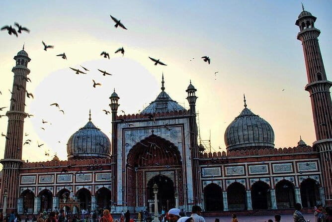 4-Days Tour of Delhi, Agra and Jaipur by Fast Air-Condition Trains - An In-Depth Look at the Itinerary and Experience