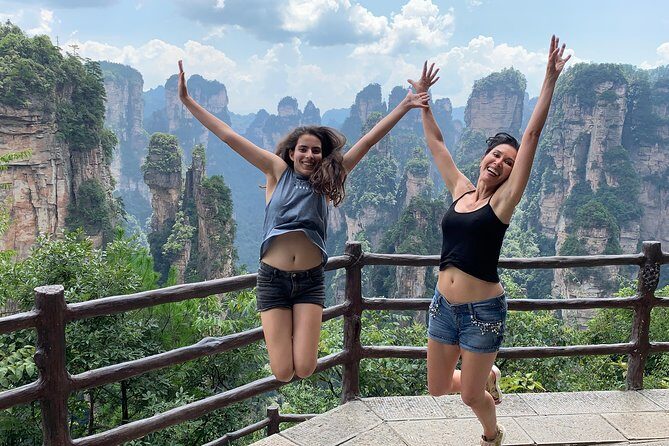 4 Days Zhangjiajie & Chat with Student(5-star Hotel) - What’s Included and What’s Not