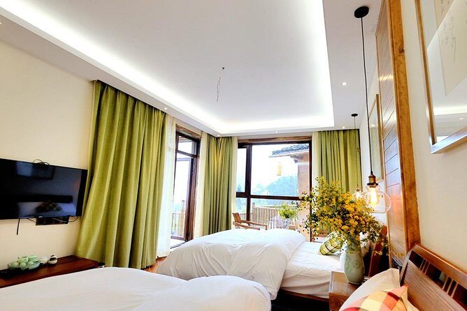 4 Days Zhangjiajie Experience Tour(Luxurious Mountain&Lake View Hotel) - Who Would Love This Tour?