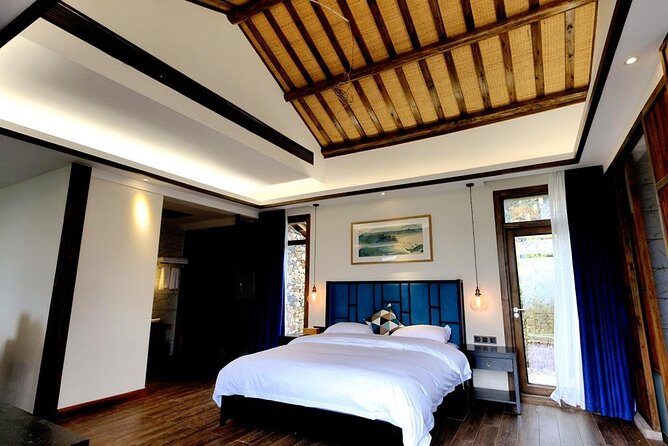 4 Days Zhangjiajie Experience Tour(Luxurious Mountain&Lake View Hotel) - FAQ