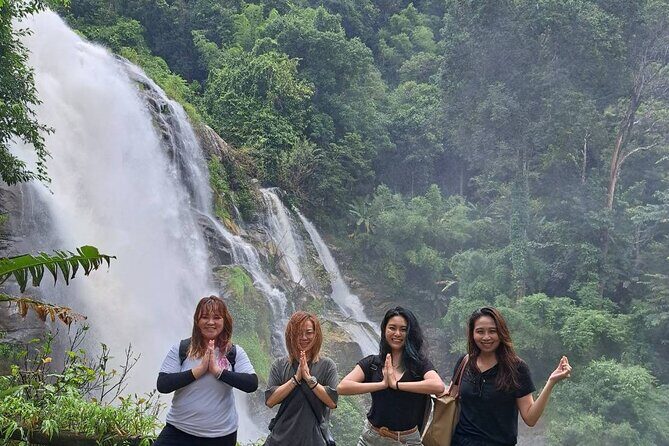 4 EXPERIENCES DAY TRIP. Sticky waterfalls, Elephants, Wat &Market - Who Should Consider This Tour?