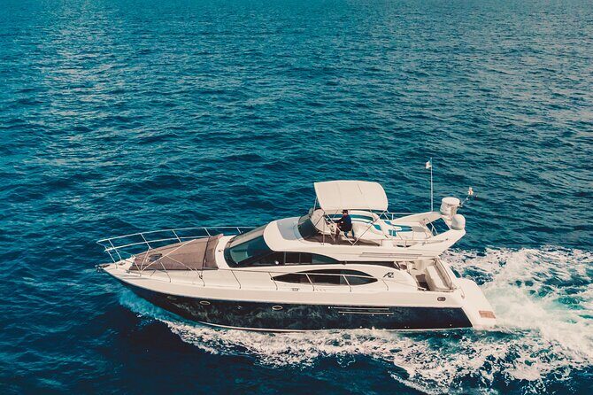 4 Hour 50' Azimut Yacht All-Inclusive in Tulum & Playa del Carmen - FAQs