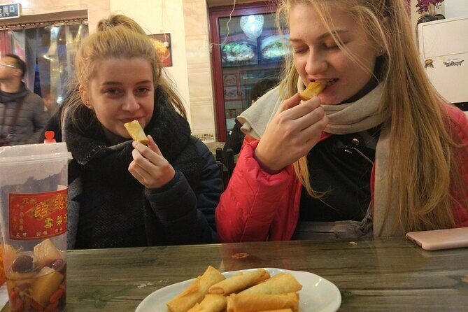 4-hour Evening Tour: Jingshan Hill, Beihai Park & Hutongs Street Food Tour - FAQs