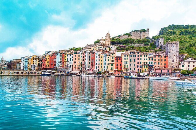 4-Hour Guided Boat Tour with Aperitif at Sunset in Spezia - The Experience in Detail: From Start to Sunset