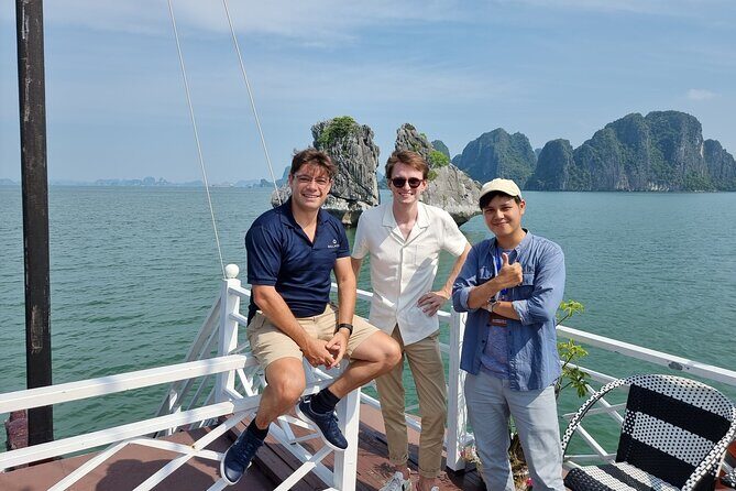 4-Hour Halong Bay Tour with Kayak & Thien Cung Cave Exploration - Discovering the 4-Hour Halong Bay Tour with Kayak & Thien Cung Cave Exploration