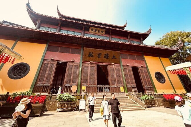 4-Hour Hangzhou Highlights Tour of Lingyin Temple and West Lake - Authentic Encounters and Genuine Insights