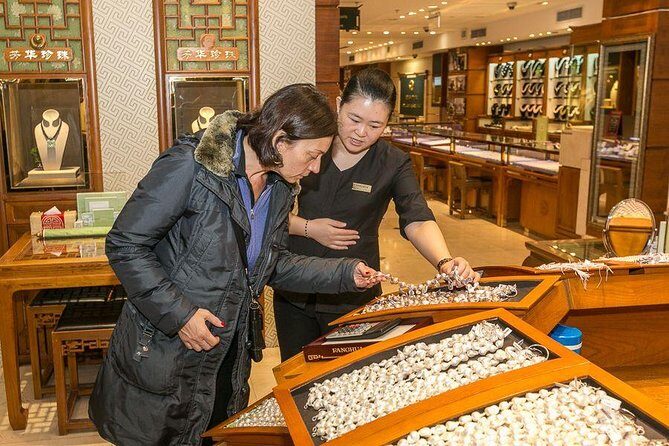 4-hour Hongqiao Pearl Market Shopping & Temple of Heaven Visit - How to Make the Most of Your Tour