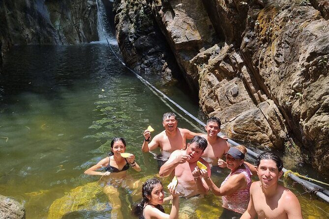 4-Hour Jungle Hike and Waterfall Swim - Practical Details: Transportation, Duration, and Group Size