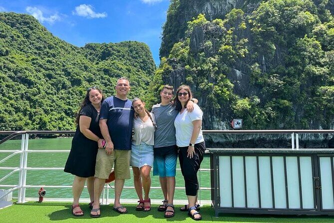 4-Hour Private Cruise Through the Spectacular Ha Long Bay - Why This Tour Offers Good Value