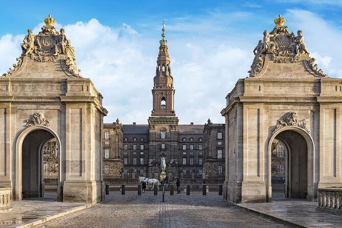 4-Hour Private Hamlet Castle Tour from Copenhagen - The Itinerary: What to Expect