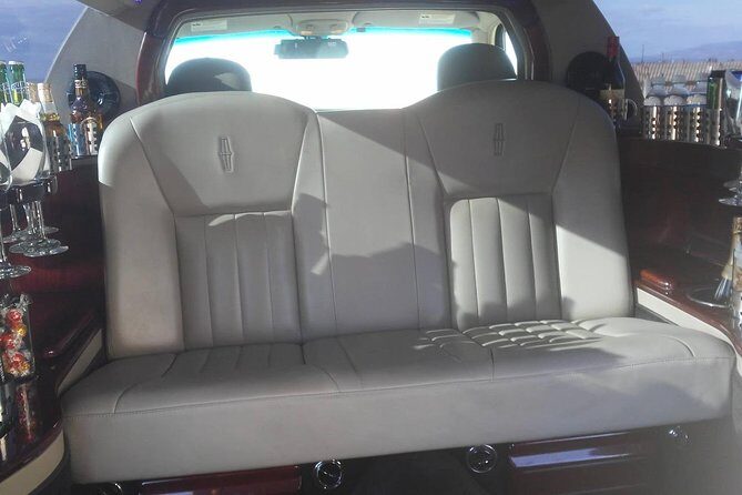 4-Hour private limo Tour of Los Angeles by a TV personality with Free Drinks - Discover Los Angeles in Style: A Private 4-Hour Limo Tour Hosted by a TV Personality