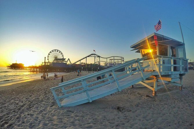 4-Hour private limo Tour of Los Angeles by a TV personality with Free Drinks - Who Should Book This Tour?
