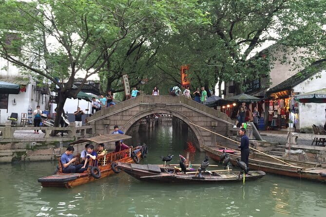 4-hour Riverside Sunset Bike Tour in Shanghai - Sunset at Qiantan Park