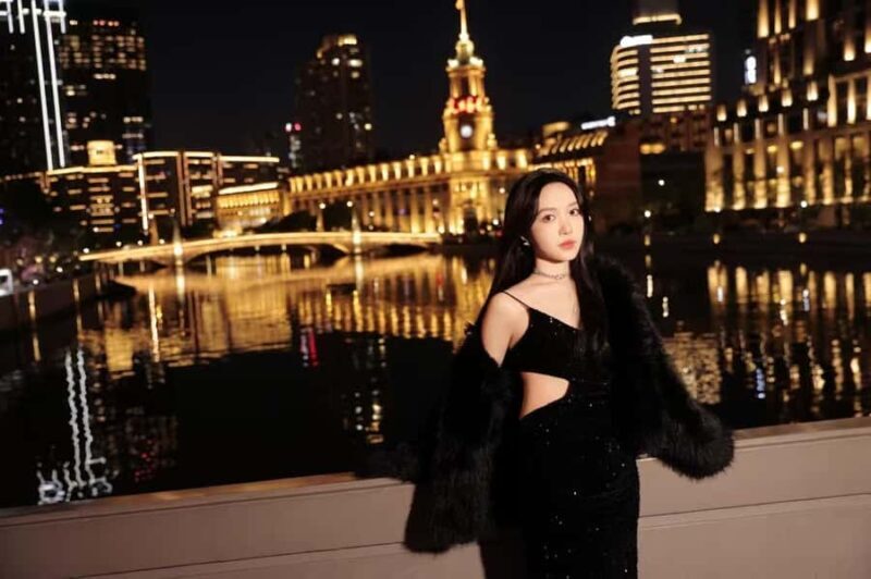 4-Hour Shanghai Highlights Photo TourExplore, Pose, Capture - A Closer Look at the 4-Hour Shanghai Photo Tour