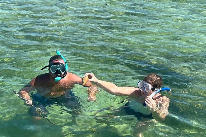 4 Hours 22' Hurricane Deck Boat Rental in Key West - Exploring the Details of the Experience