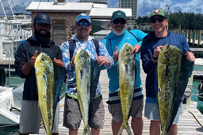 4 hours 34ft Day Dream Private Charter in Nassau - The Booking and Logistics