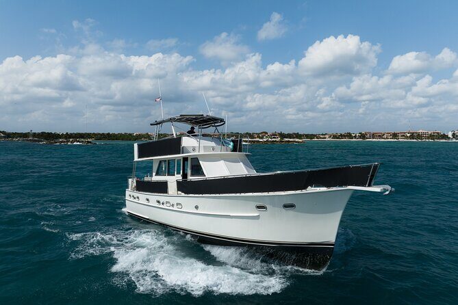 4 Hours - 53' Hatteras - Tulum, Playa Del Carmen, Riviera Maya - An In-Depth Look at the Yacht Experience