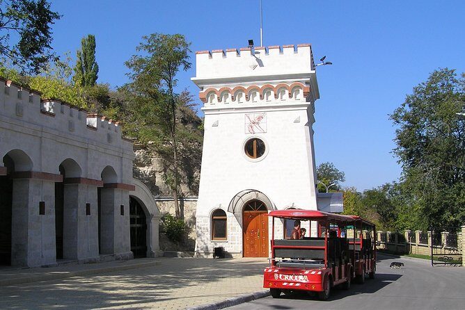 4 Hours Cricova Winery Tour with Tasting - Practical Tips for Travelers