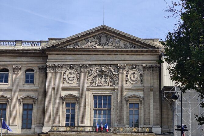 4 hours Paris Private Tour with hotel pickup & drop - FAQ Section