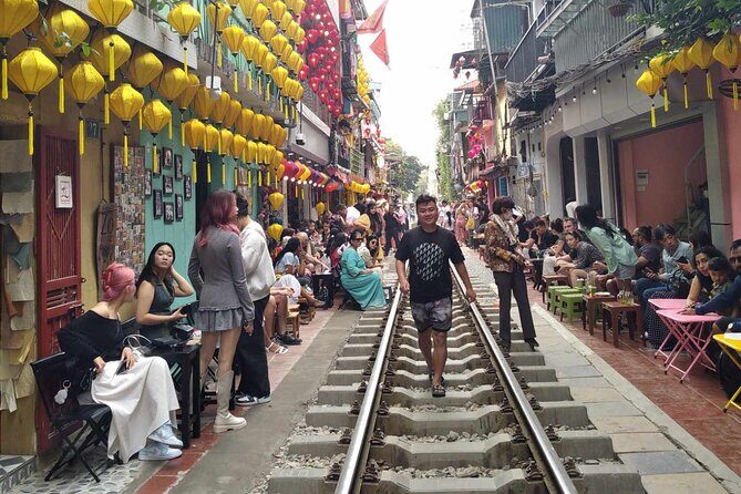 4 Hours Private City Tour with Highligh Train Street - Cross the Historic Long Bien Bridge