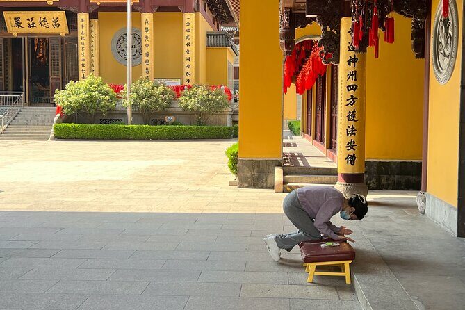 4-Hr Shanghai Tour: Food, Culture, Sightseeing, Cycling, Ferry - Engaging Introduction