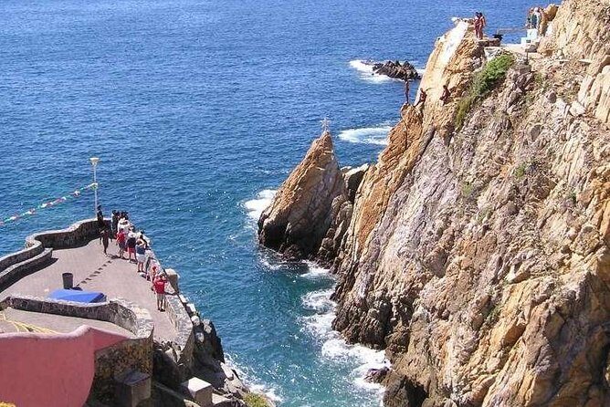 4 Hrs Exclusive to Cruise Ship Passengers Sightseeing Experience - Centro Cultural La Casa de los Vientos