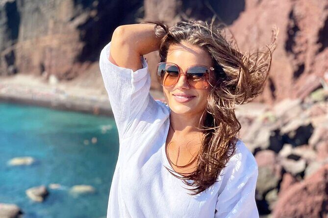 4 hrs PRIVATE island tour and photos, Oia and Blue domes - Who Should Consider This Tour?
