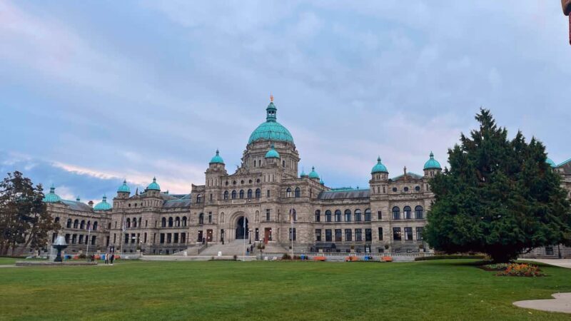 4 Unforgettable Hours in Victoria - Chinatown and Fan Tan Alley: A Touch of Local Culture