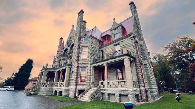 4 Unforgettable Hours in Victoria - Concluding with a Waterfront Meal or Relaxed Fare