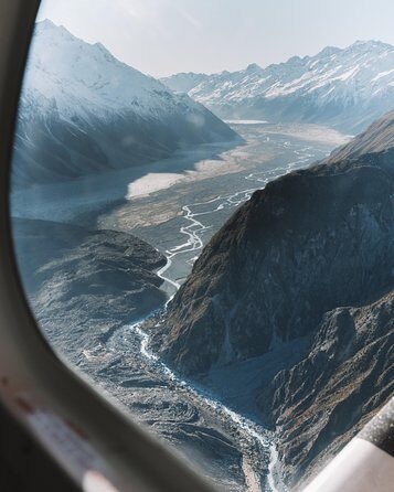 45-Minute Glacier Highlights Helicopter Tour from Mount Cook - The Views and Photography Opportunities