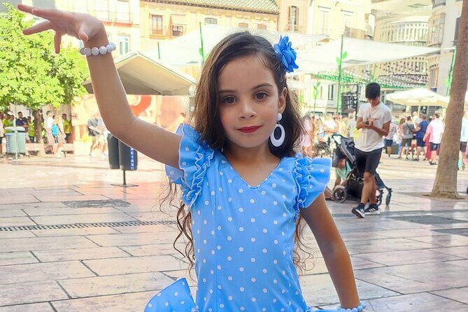 45 minutes flamenco dance class for family in Málaga - An Authentic Flamenco Experience in Málaga’s City Center