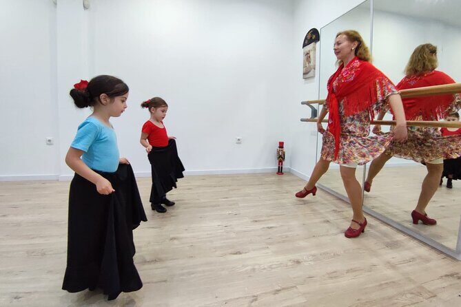 45 minutes flamenco dance class for family in Málaga - FAQ
