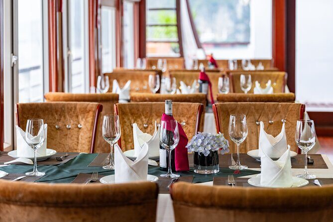 4D3N Exclusive Escape Bai Tu Long Bay Private Cruise - The Allure of Bai Tu Long Bay: A Natural Wonder