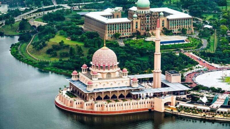 4D3N Kuala Lumpur, Batu Caves, Genting & Putrajaya Tour - Exploring Kuala Lumpur in 4 Days