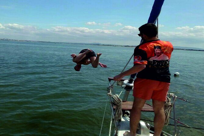4H Private Sailing Tour with Water Activity (Drinks and BBQ as option) - An Introduction to the Experience