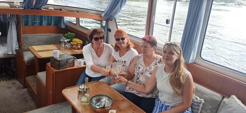 4h Unforgettable Tour with Skipper, "Seven Lakes Cruise" - FAQ