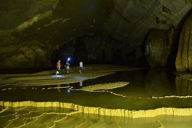 4km Paradise Cave Tour from Dong Hoi - Authentic Experiences and Guides