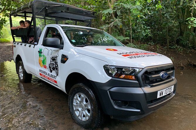 4x4 Moorea Safari Tours : With Hotel transfers - Balancing the Pros and Cons