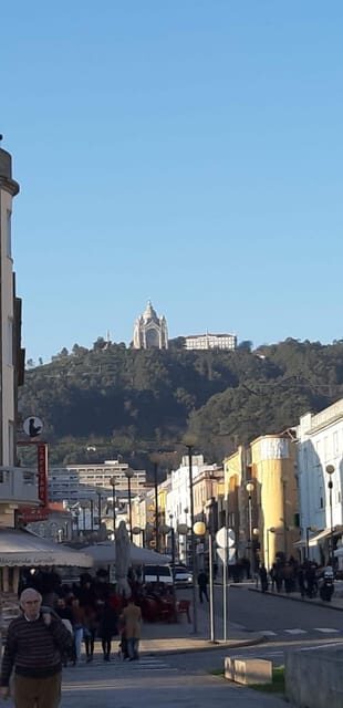 4x4 & Vinho Verde with transportation for the activity - FAQ