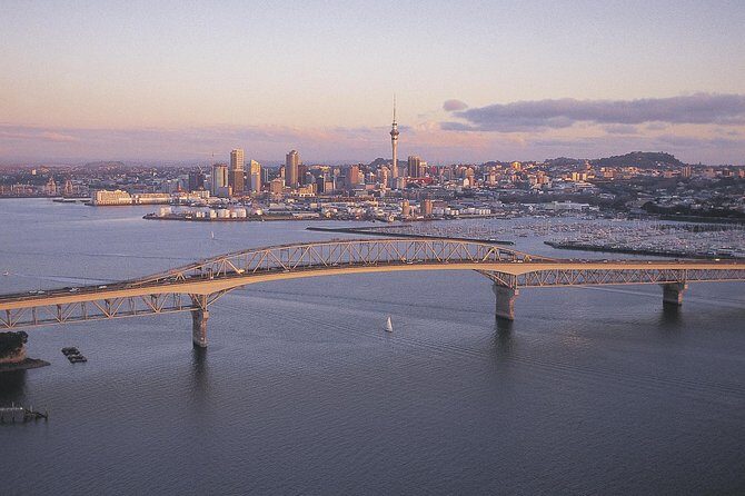 5-Day Bay of Islands, Auckland, Hobbiton, Rotorua & Waitomo Tour - FAQ