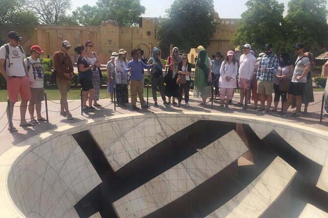 5 Day Golden Tingle Luxury Private Tour with Guide - Day 3: The Taj Mahal and Fatehpur Sikri