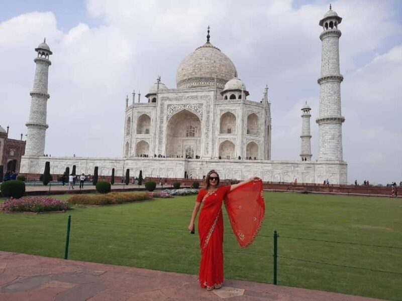 5- Day Golden triangle by flight from Ahmedabad - FAQs